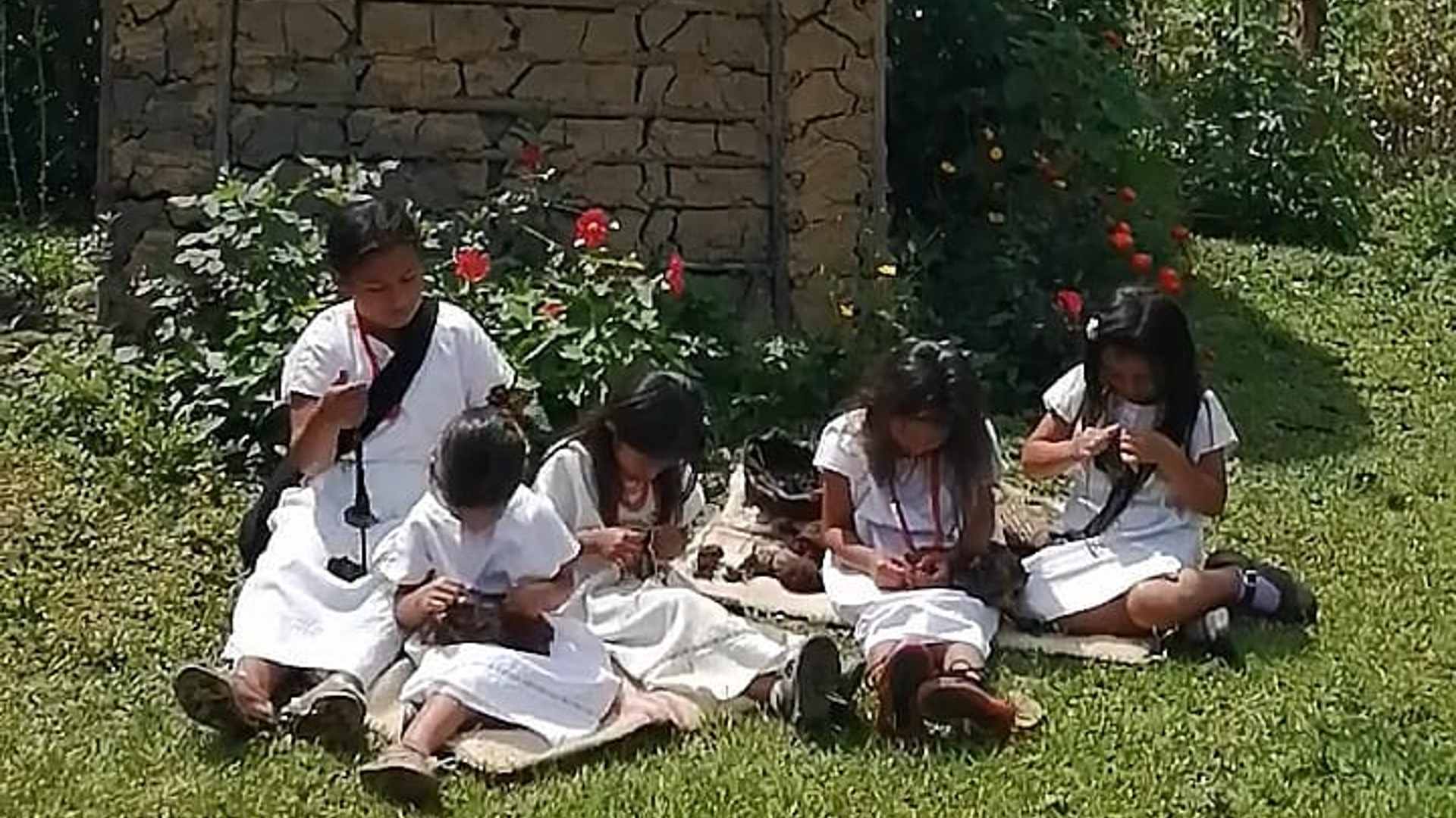 Las mujeres arhuacas crearon dos emprendimientos para preservar sus ...