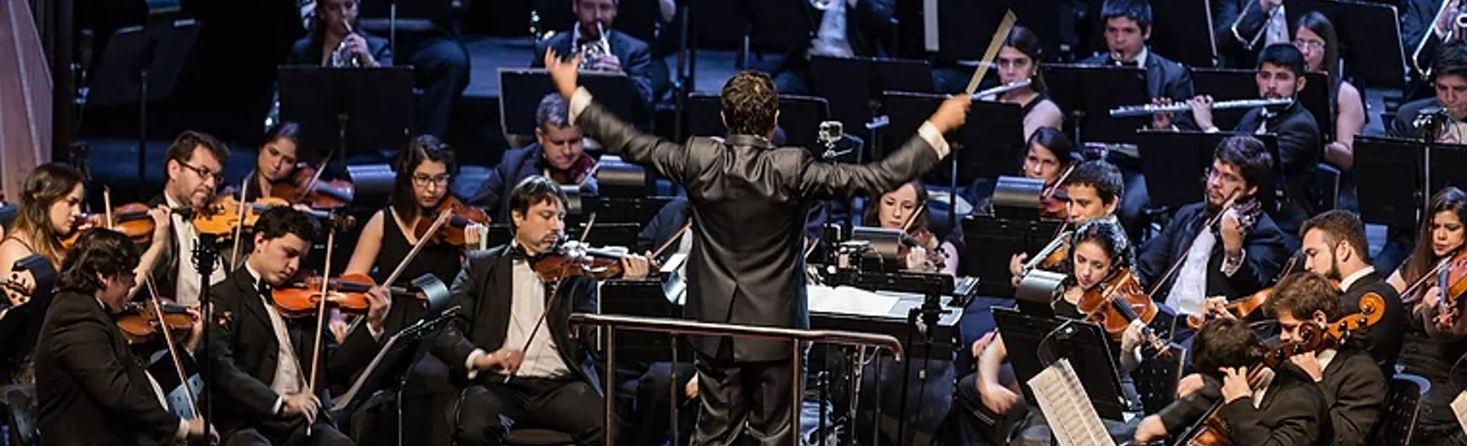 El director de orquesta colombiano que conquistó los escenarios de Asia ...
