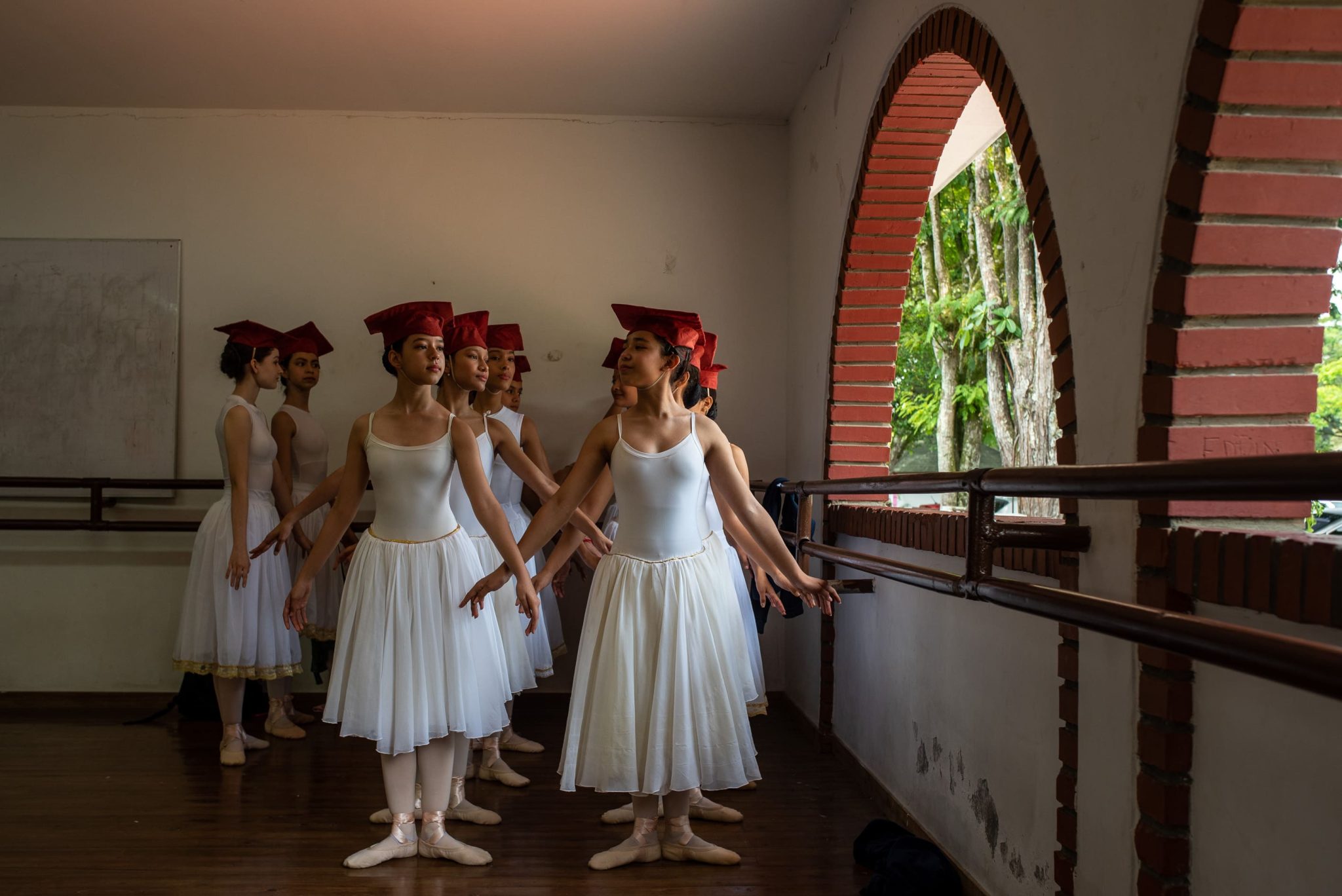 En esta academia caleña surgen las promesas del ballet colombiano ...